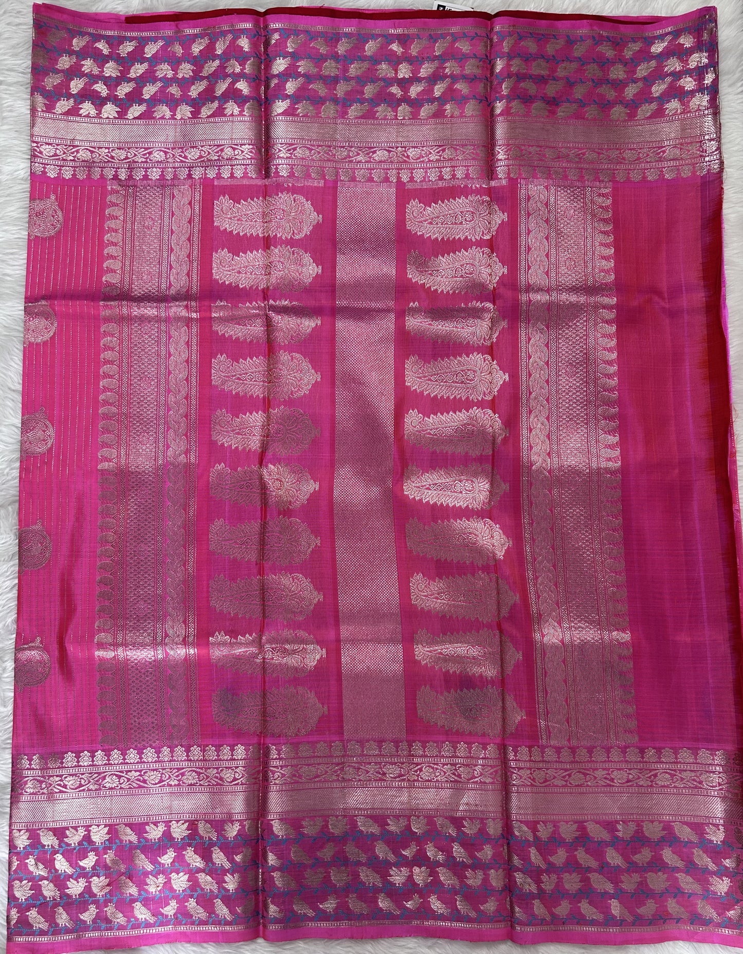 Venkatagiri Pattu Saree Rose Pink Colored Complemented With a Pattu Ro ...