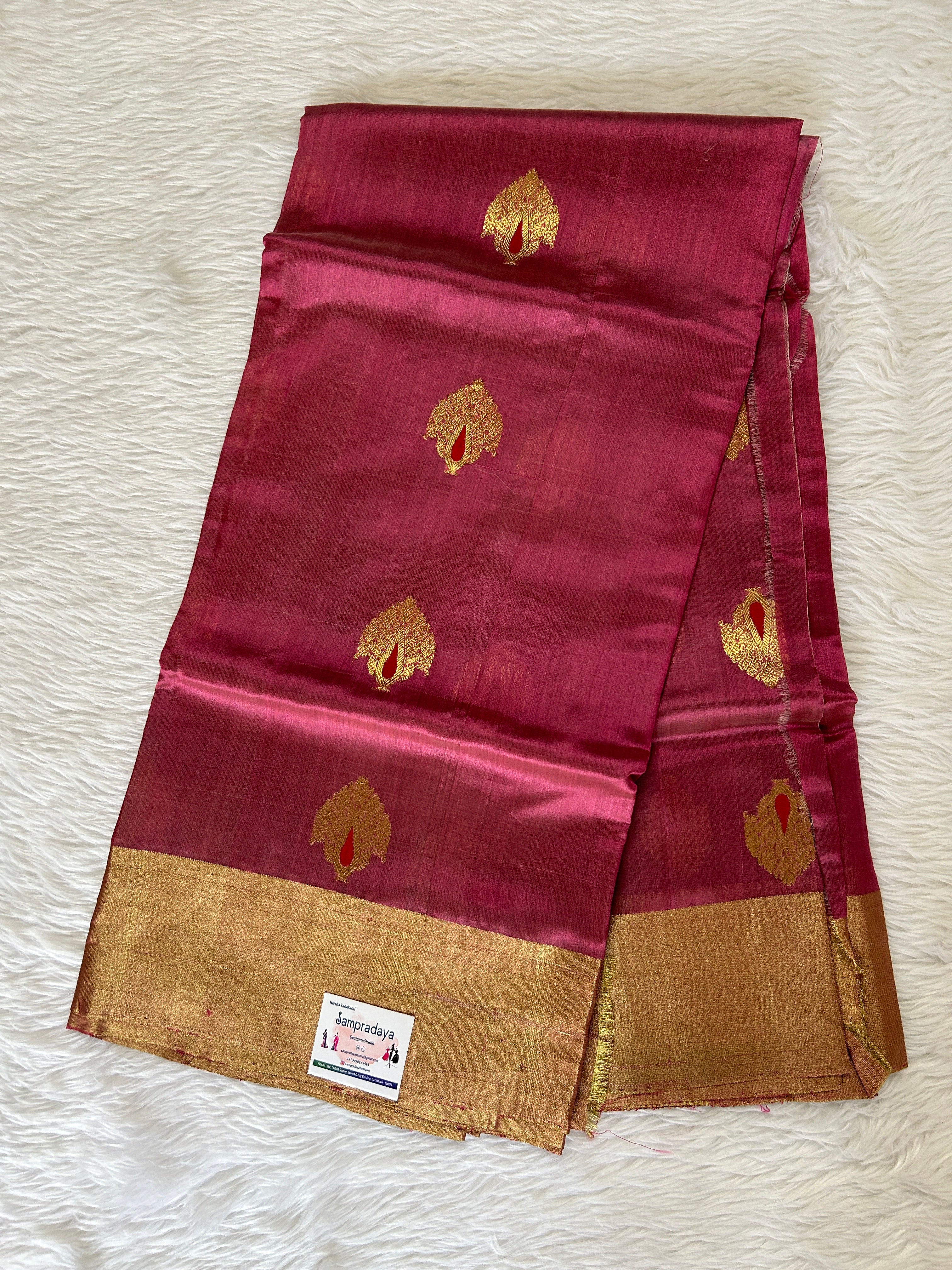 Chanderi Silk Saree Dark Onion Pink color with a Gold Zari border ...