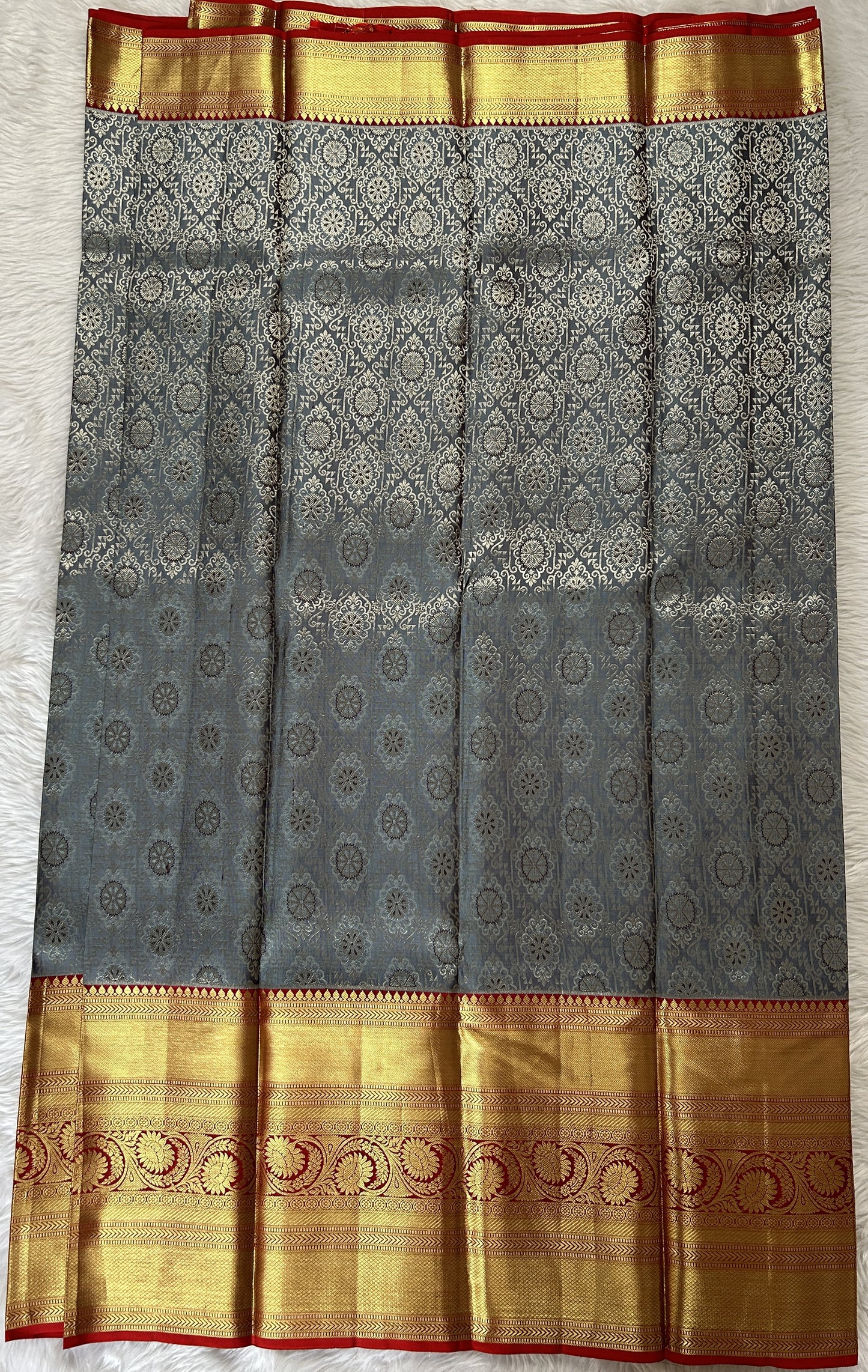 Pure Kanjivaram Silk Saree Gray Color | Red Color Gold Kanchi Border. – Sampradaya Designer Studio