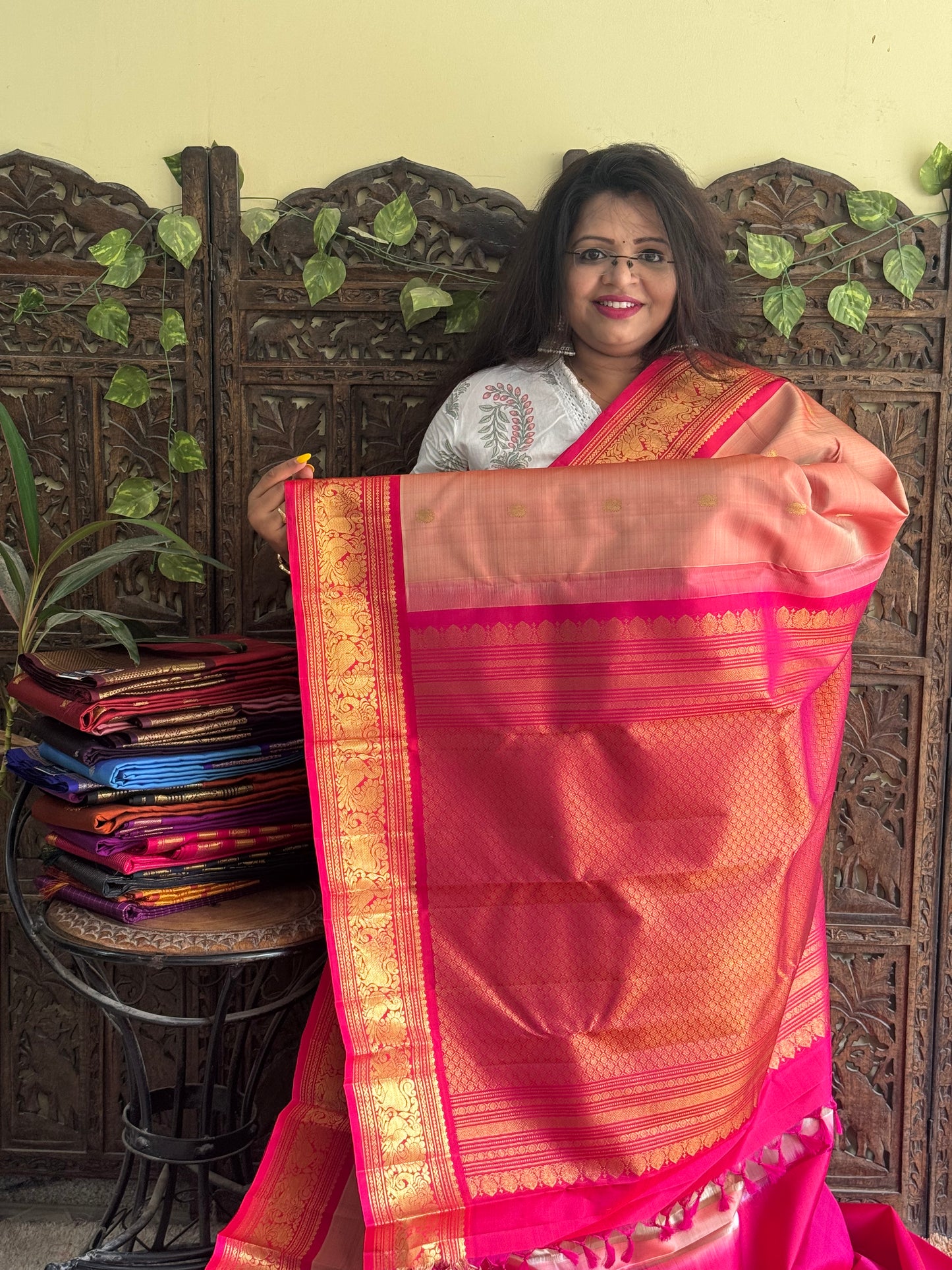 Pure Kanjivaram Silk Saree Peach Colored Complemented with Pink color – Sampradaya Designer Studio